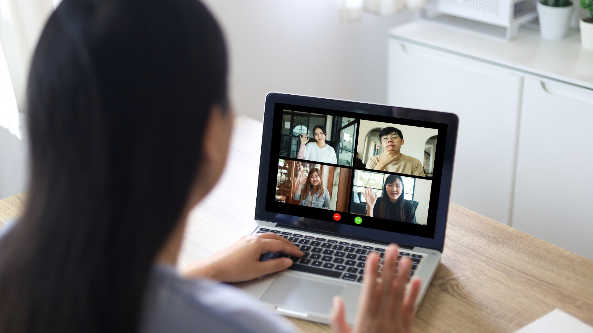 Leading in the Hybrid Work Era - Rewardz Singapore | Blog