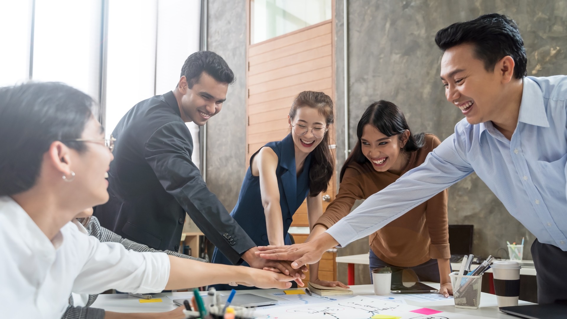 27 Sales Incentive Ideas to Motivate Teams & Partners - Rewardz ...